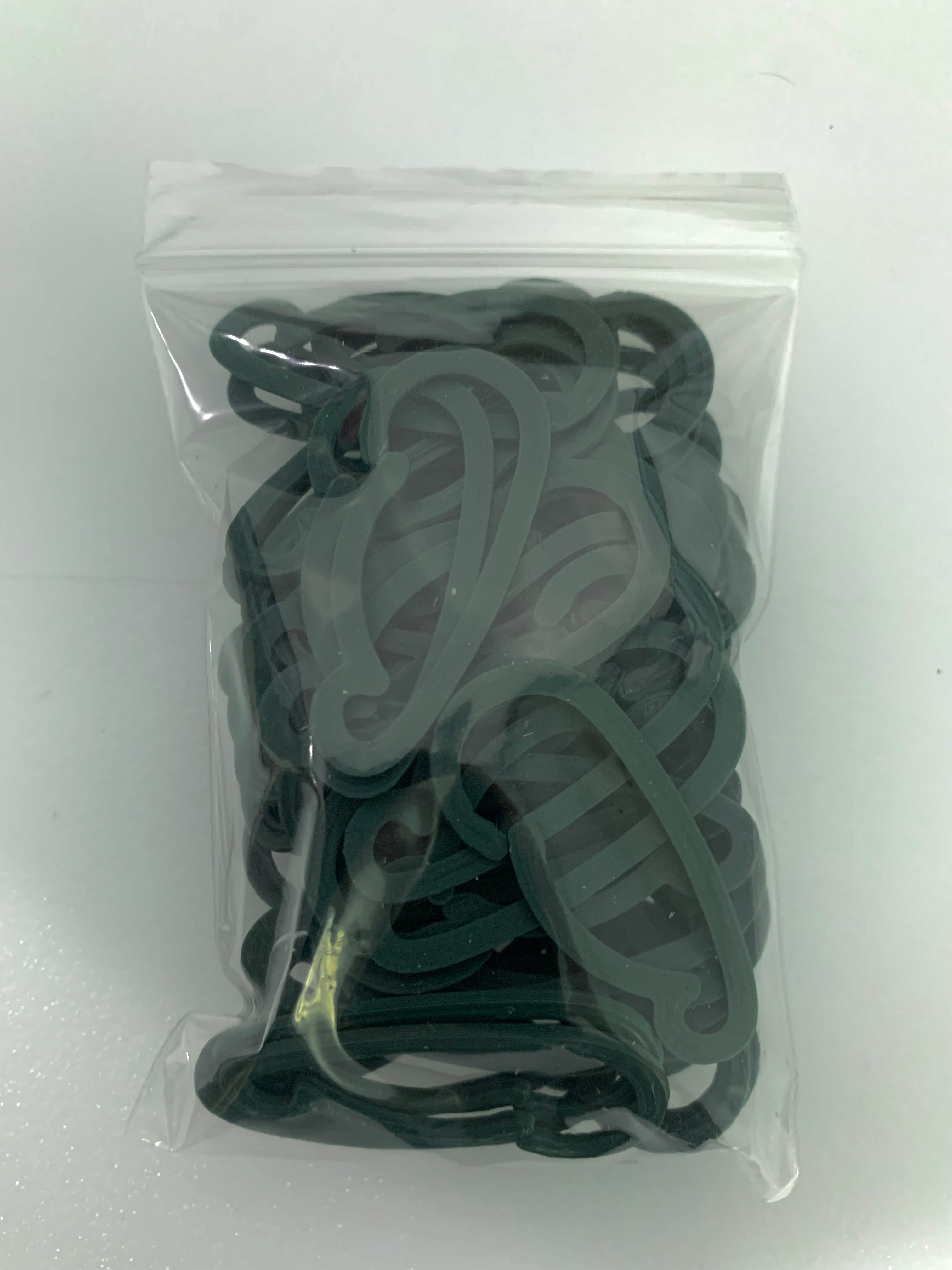 Forest Green Indoor/Outdoor Christmas Premium Plastic Ornament Hangers ...